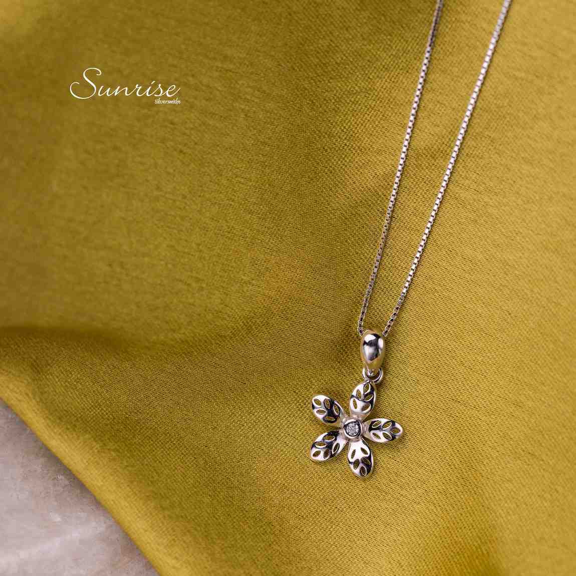 FLOWER NECK CHAIN – Sunrise Silversmiths