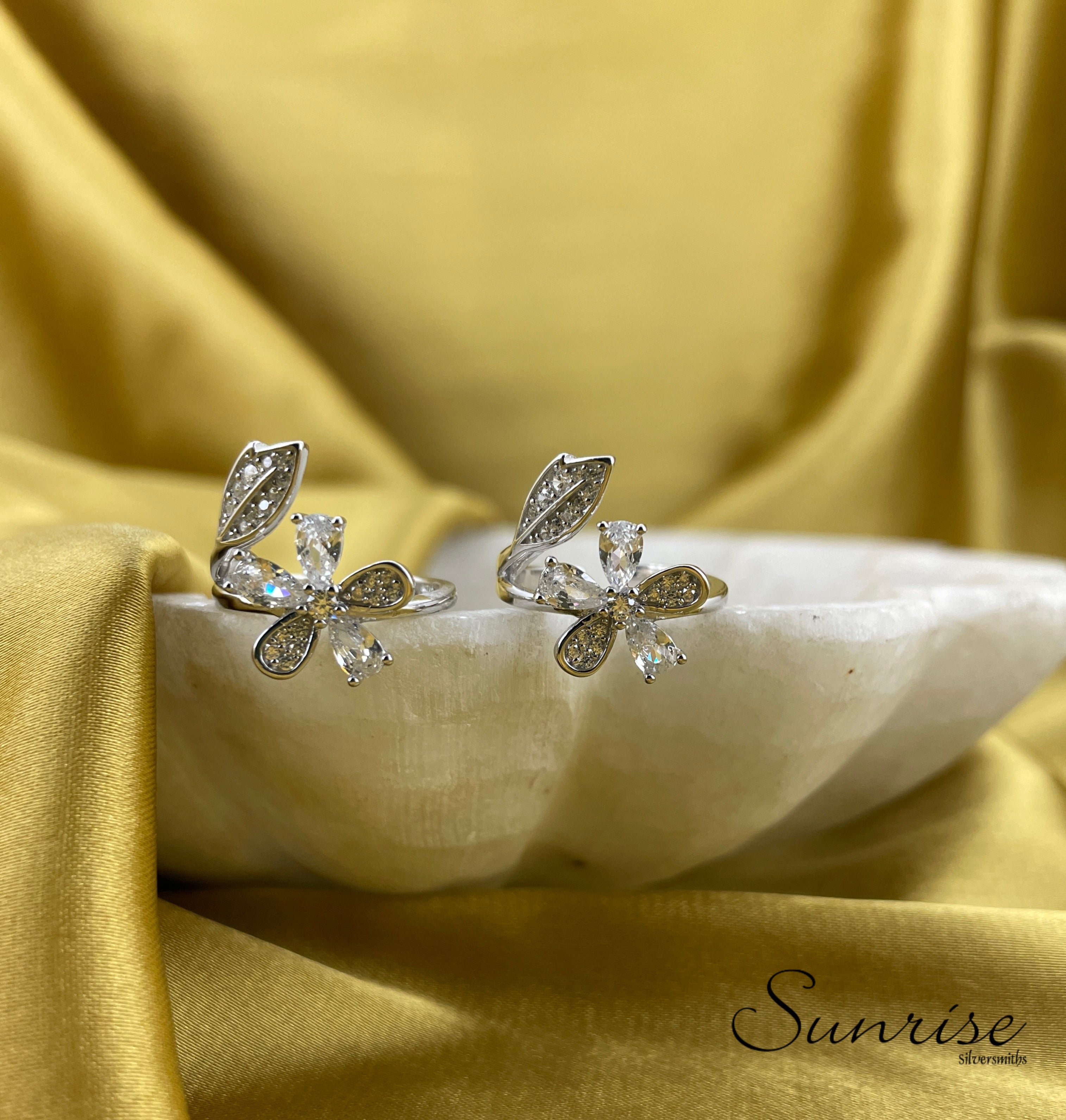 FLORAL CZ TOE RINGS – Sunrise Silversmiths