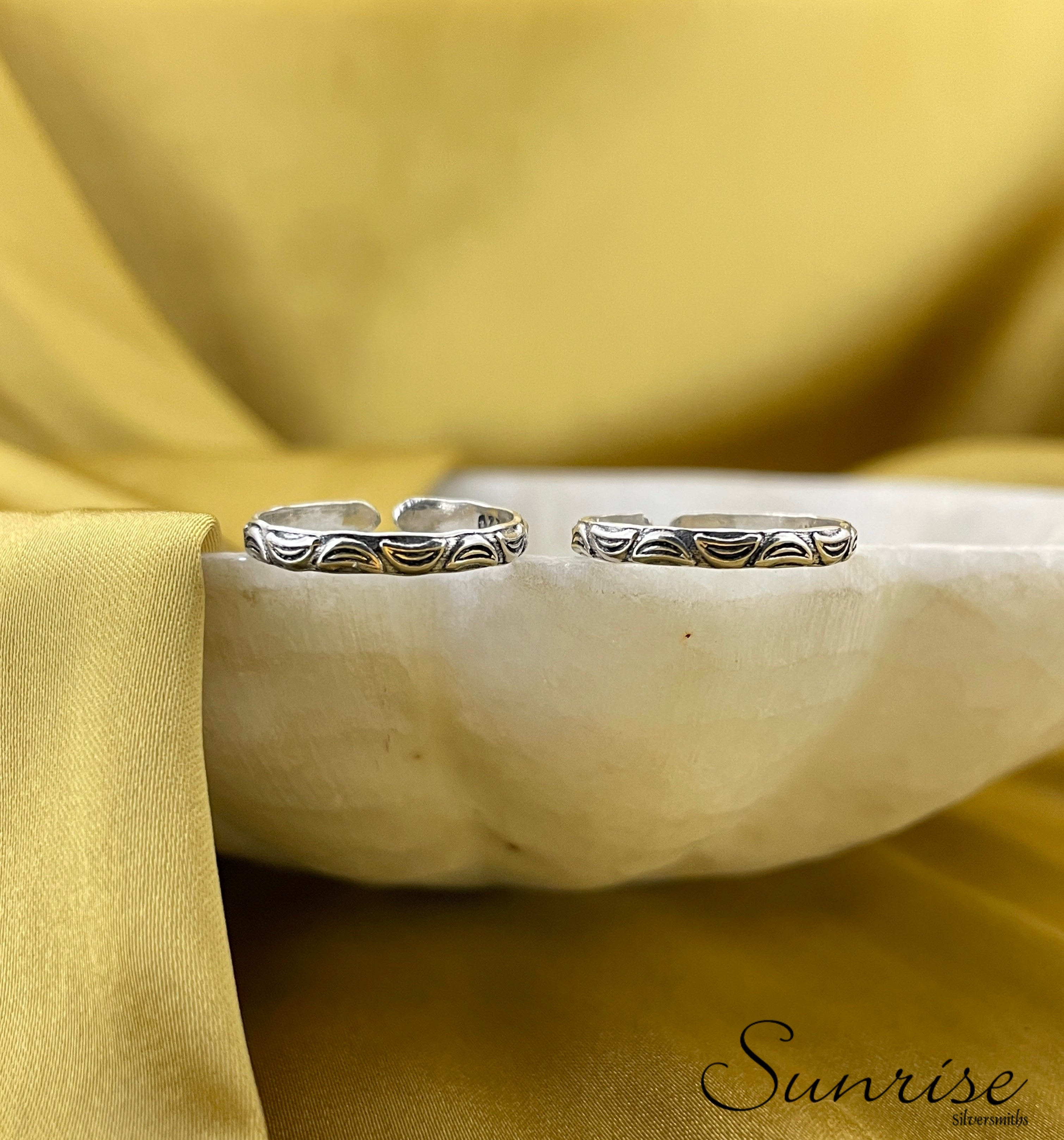 OXIDISED THIN TOE RING – Sunrise Silversmiths