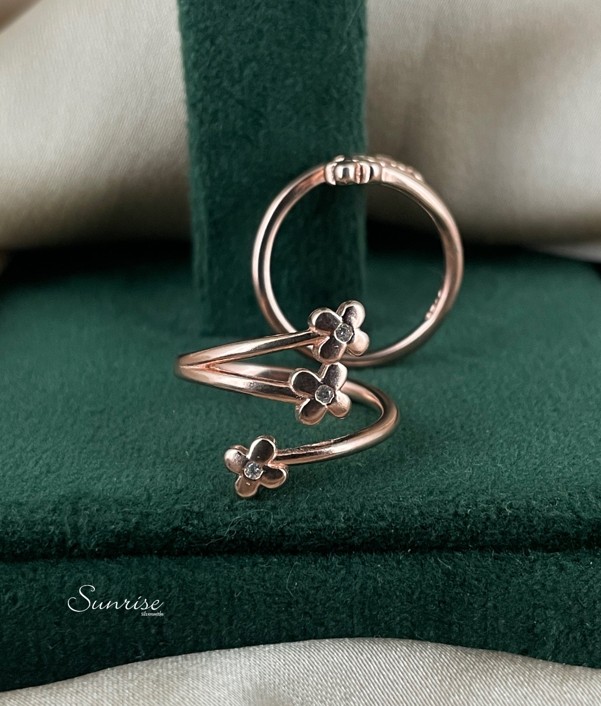 FLORAL ROSE GOLD TOE RINGS – Sunrise Silversmiths