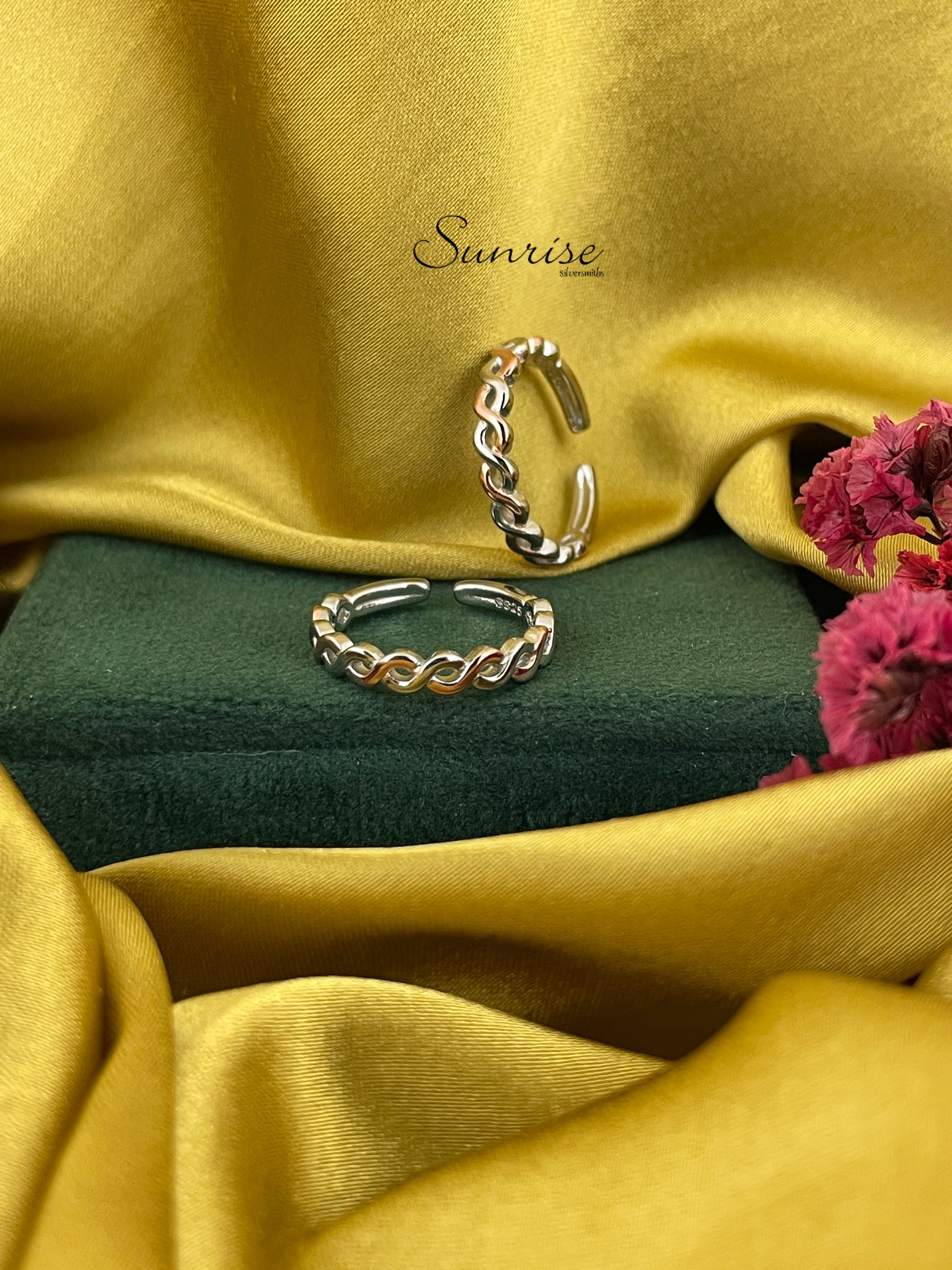 TWO TONE TOERINGS – Sunrise Silversmiths